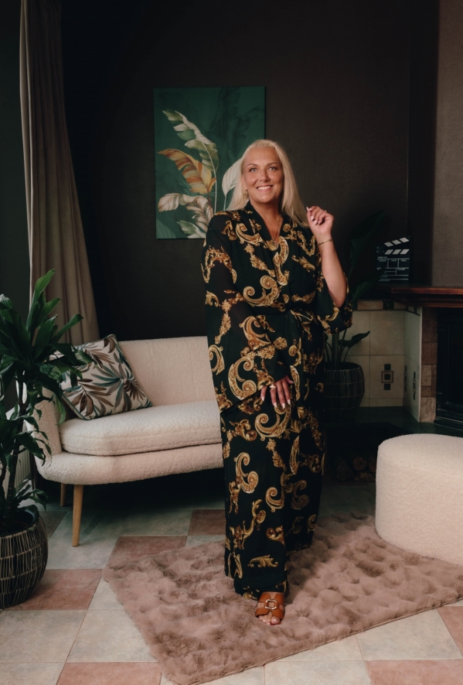 Gaisīgs bikškostīms ar kaftānu, Kostīmi, Sieviešu apģērbi - FEIN BOD